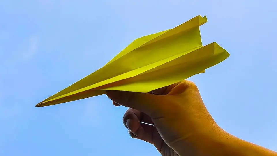 How To Make A Paper Airplane That Goes Fast And Far The Best And Latest Aircraft 2019 how-to-make-a-paper-airplane-that-goes-fast-and-far-the-best-and-latest-aircraft-2019